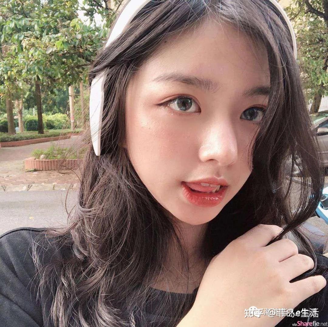 越南女大学生校花一夜爆火,甜美气质征服网友 知乎
