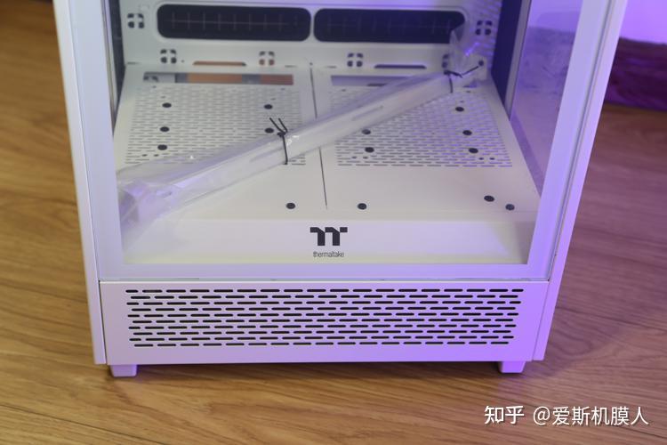 TT曜越透视The Tower 500塔式机箱、耀影Swafan 12 RGB风扇、钢影510松石绿CPU散热器开箱 - 知乎