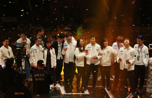 人物丨QGhappy.Fly彭云飞：从打零工到电竞明星，白云苍狗，鲲鹏于飞 - 知乎