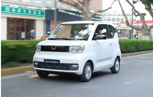 3万块的“玩具MINI”，续航170Km，可坐四个大人，城市穿梭自如 - 知乎