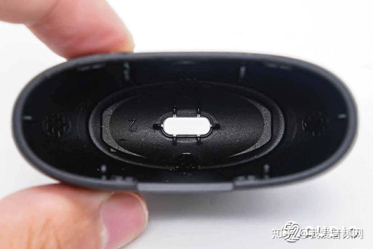 N06真无线耳机拆解，单芯片电源管理方案，实现快速地产品落地 - 知乎