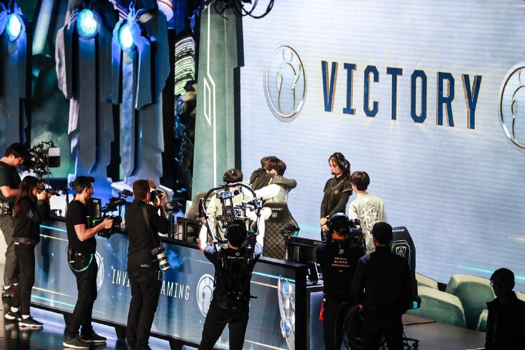 如何评价英雄联盟 S8 八强赛 IG 3:2 击落「宇宙战舰」KT？ - 知乎