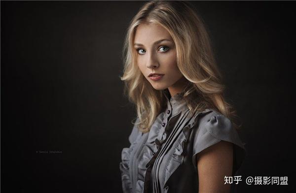 一个女孩名叫Alice，摄影师Dennis Drozhzhin - 知乎