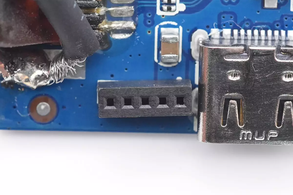 拆解报告：UGREEN绿联4K USB-C多功能扩展坞CM418 - 知乎