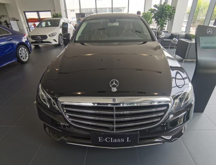 【到店实拍】日照地区2020款奔驰E300L - 知乎