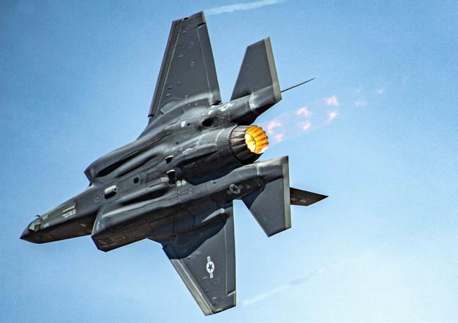 F-35迭代之路再现荆棘！新版本基础系统出现问题，今年战机产量至少缩减50架 - 知乎