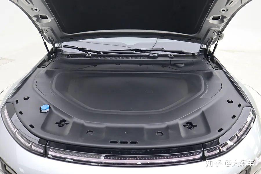 小鹏P7i：与外观格格不入，和动力相距甚远 - 知乎