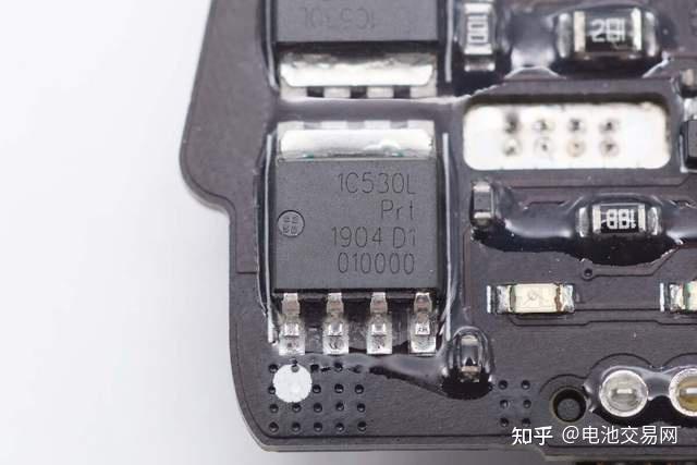 内置ATL三块软包电池，大疆二次锂离子电池包MB1拆解 - 知乎