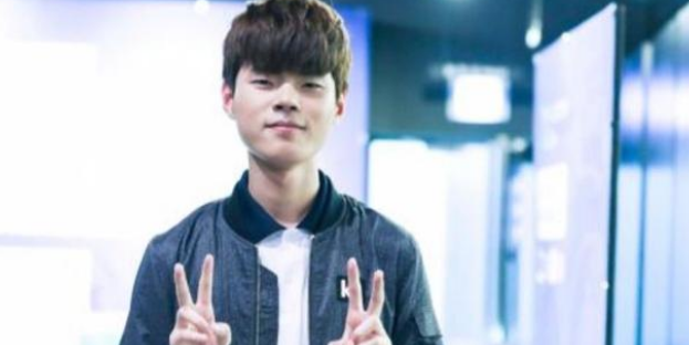 Deft拒绝参加S9的全明星比赛，理由引发LPL玩家热议，是在暗示Uzi？ - 知乎