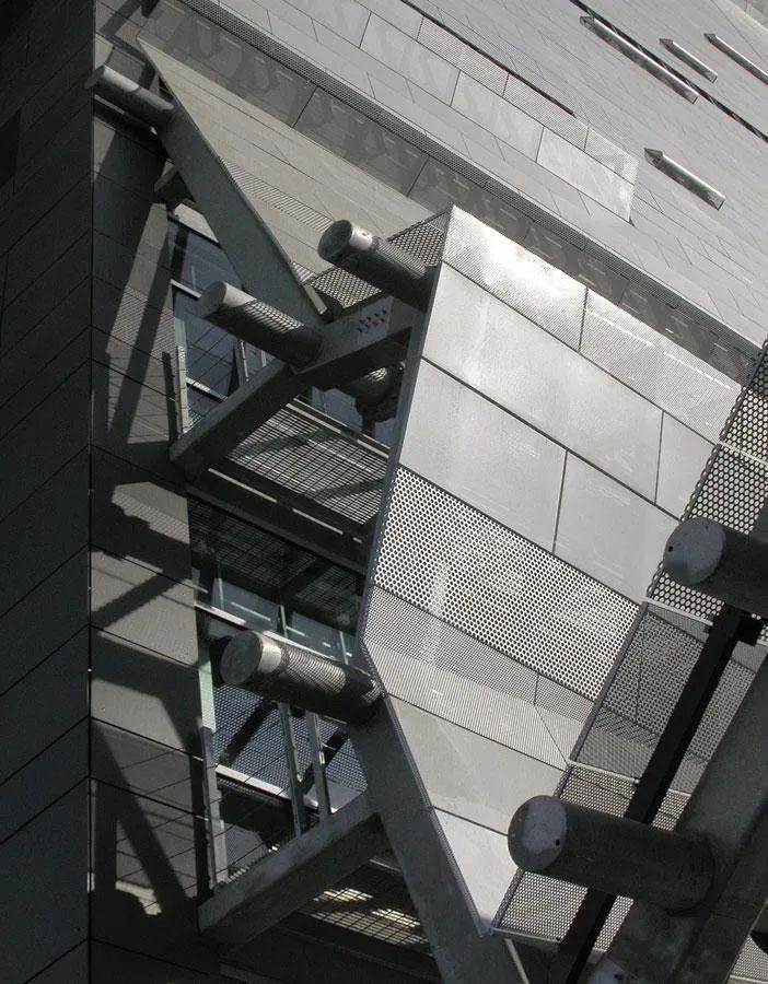 Thom Mayne 汤姆·梅恩｜【极速100x10】100个设计师的1000个项目【016】 - 知乎