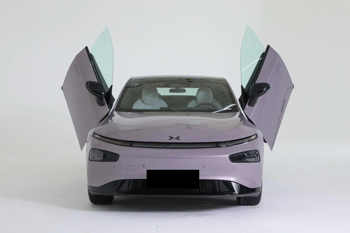 让更多年轻人圆梦，小鹏P7i两驱鹏翼版限时优惠后有多香？ - 知乎