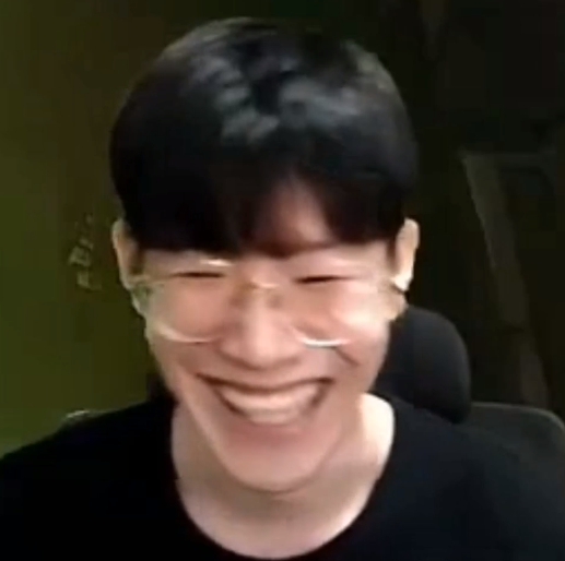 S13 总决赛输了以后 TheShy 是在笑吗？ - 知乎