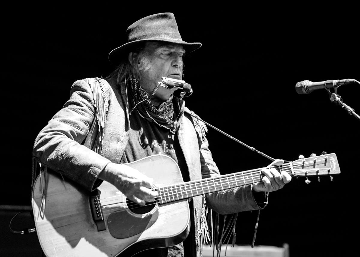 如何评价尼尔·杨 （Neil Young）？ - 知乎