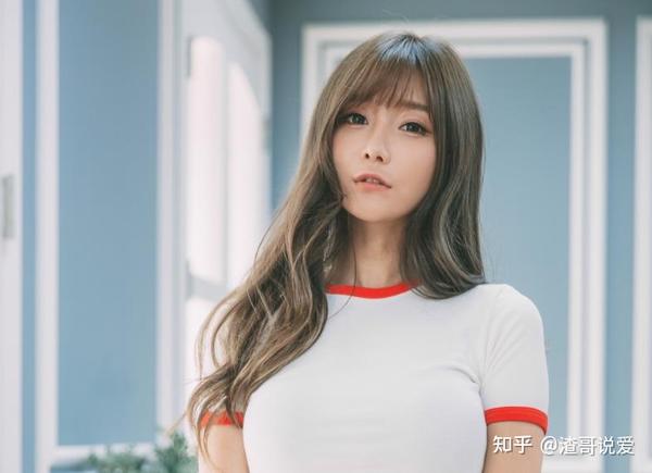 女生喜欢你20个暗示，女孩子喜欢你的明显特征 知乎