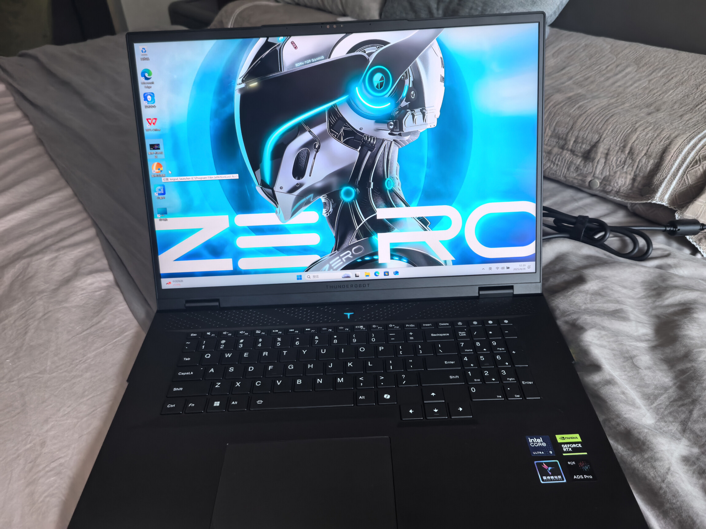 屏幕刷新率高达360Hz，雷神ZERO 16Pro简直是FPS游戏利器 - 知乎