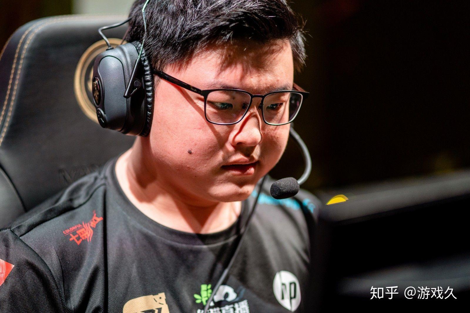 lol最新官方AD排名：世界第一AD不再是UZI - 知乎