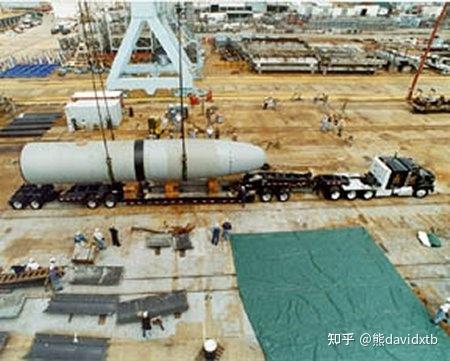 美国海军的水下战力的中坚：弗吉尼亚级攻击型核潜艇之一 - 知乎