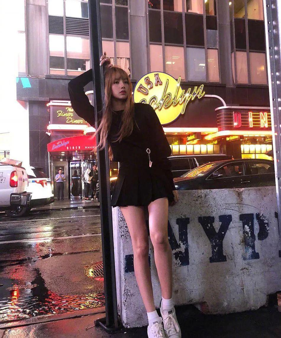 新年第一Flag，ROSÉ&LISA双双solo太顶了！ - 知乎