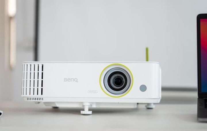 明基智能商务三代投影机，4000流明超清画质，E592旗舰机体验 - 知乎