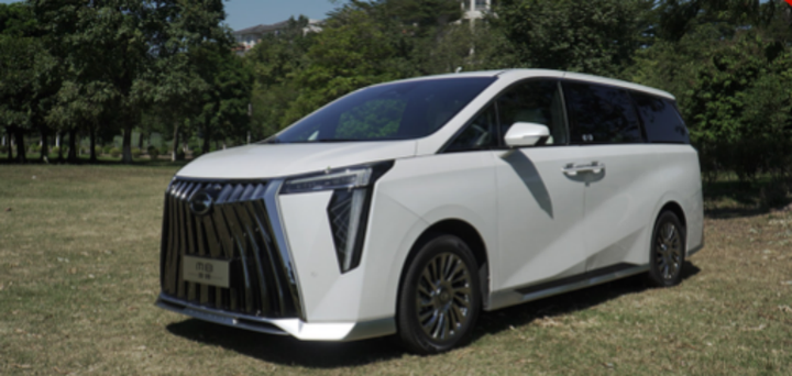 高端国产MPV进入“三国”时代，GM8、腾势D9、极氪009到底该选谁？ - 知乎