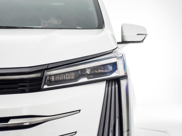 搭载2.0T插混发动机 实拍广汽传祺E9 - 知乎