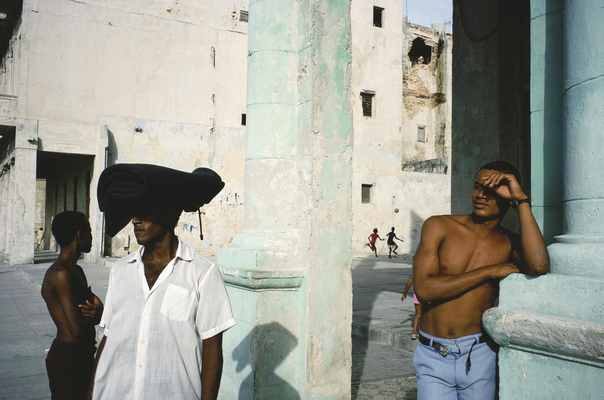 我所知道的摄影师之Alex Webb - 知乎