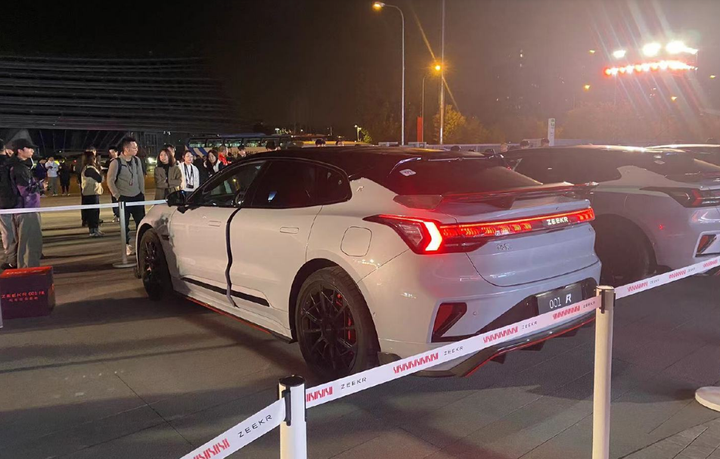 弹射起步，零百2.02秒，76.9万的极氪001FR，说实话不贵 - 知乎