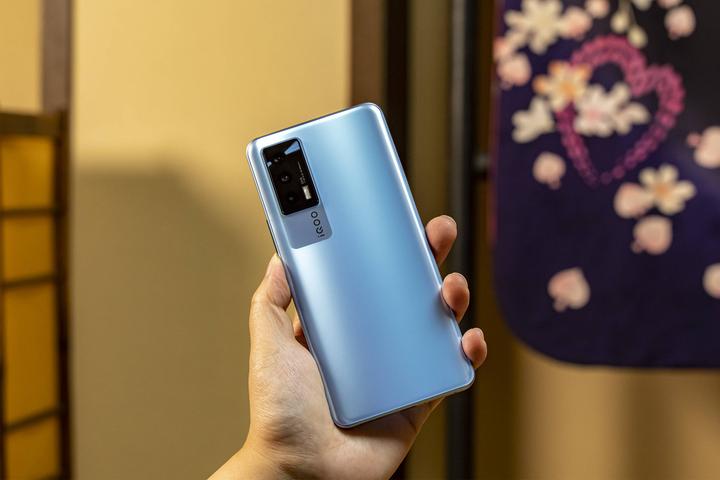 vivo子品牌也放大招？8G+256G价格仅需1629元，又一款性价比之王 - 知乎