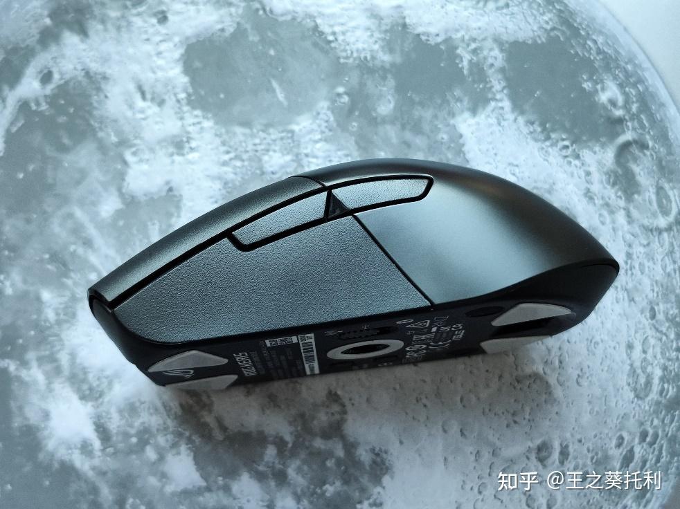 2023年高端游戏鼠标推荐：ROG月刃无线 AIMPOINT 36K 鼠标上手体验：一款超强、超轻、超好用的无线游戏鼠标~ - 知乎