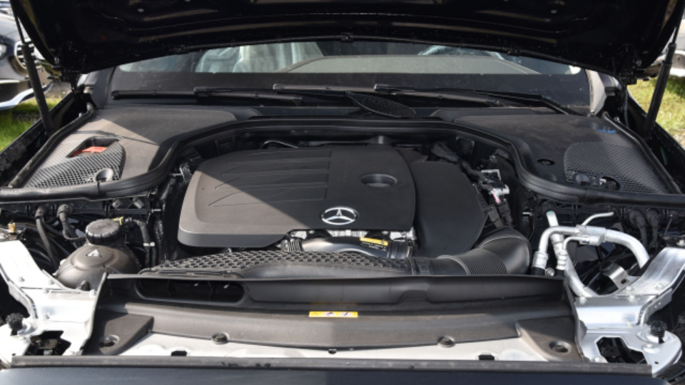 全新凯迪拉克CT6核心看点是屏幕，2.0T还值得买吗？ - 知乎