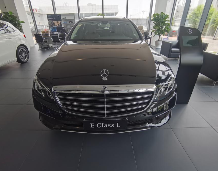 【到店实拍】日照地区2020款奔驰E260L - 知乎
