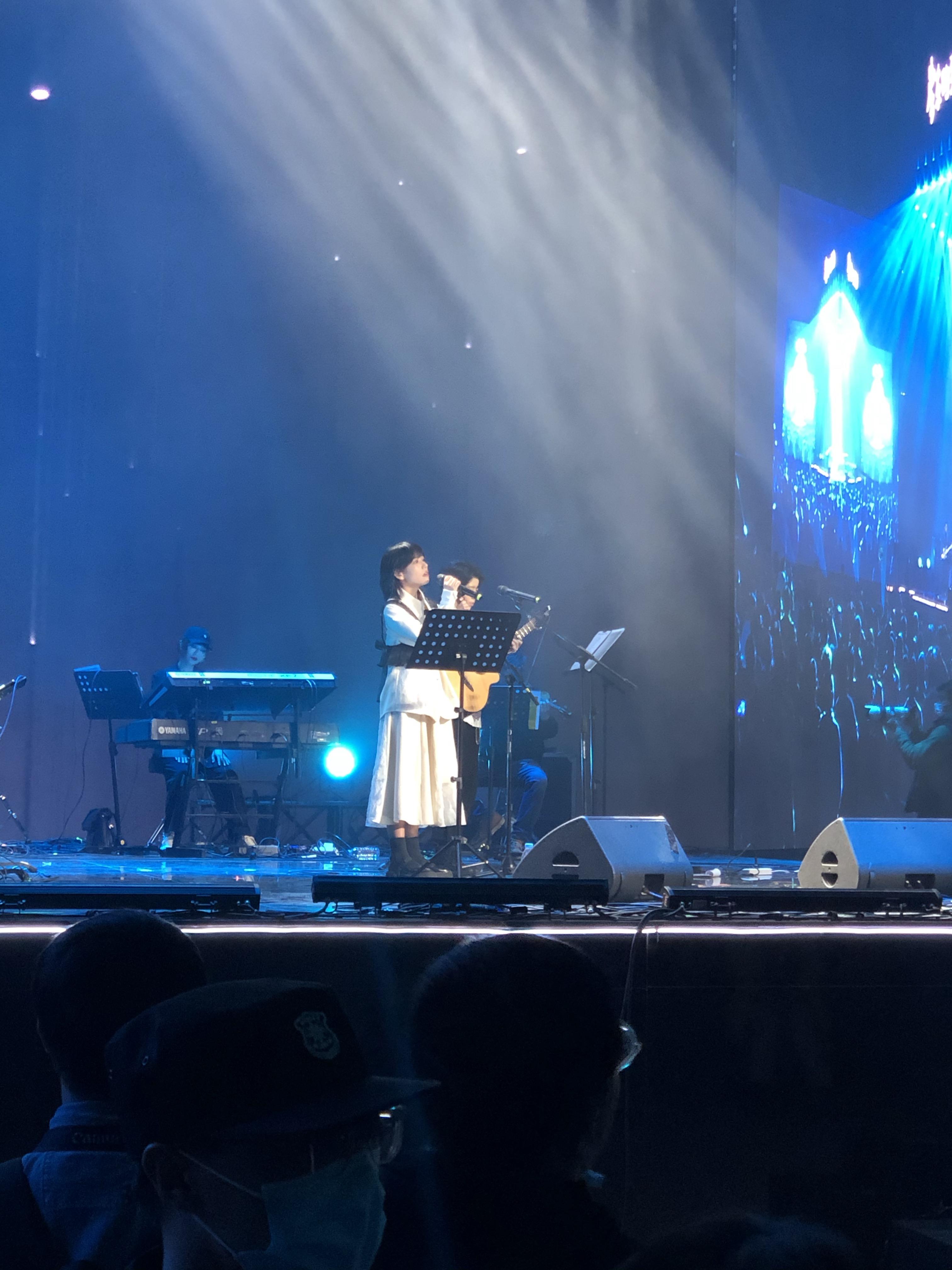 你们怎样评价房东的猫主唱王心怡的颜值呢? - 知乎