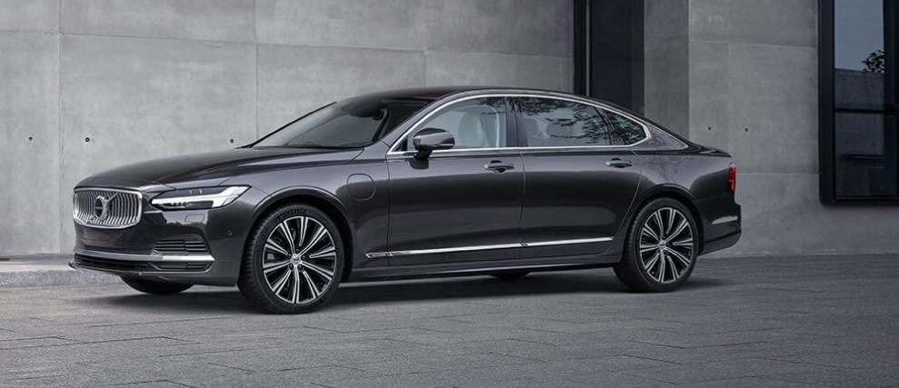 【宿敌较量】40万以内落地豪华C级轿车，S90/CT6该选谁? - 知乎