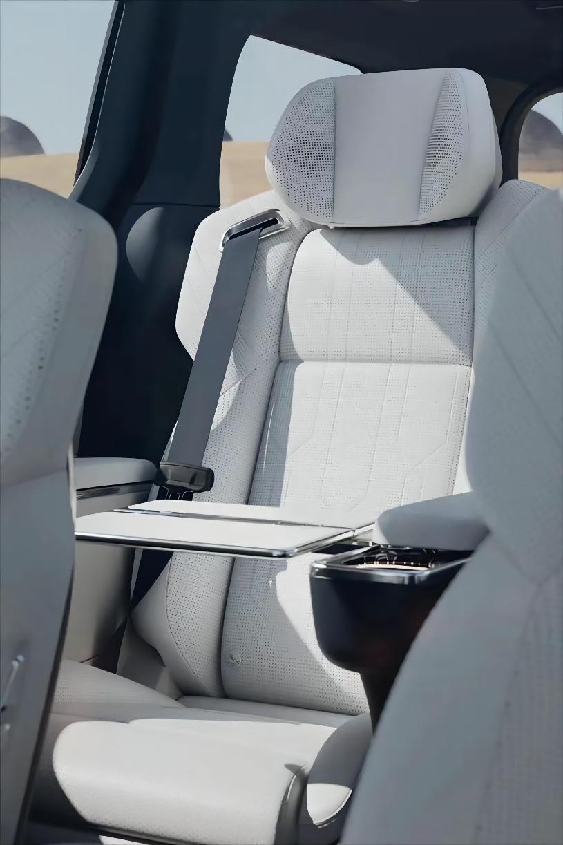 配15.6英寸吸顶屏 极氪ZEEKR 009内饰官图公布 - 知乎