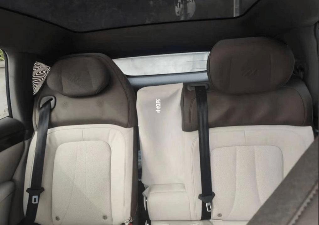 智己LS7内饰谍照曝光：换装Yoke方向盘，年内预售并上市 - 知乎