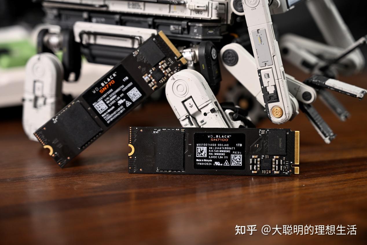 4K随机120+？温度大提升，WD BLACK SN7100升级继续领跑，无缓次旗舰固态硬盘重新排座位 - 知乎