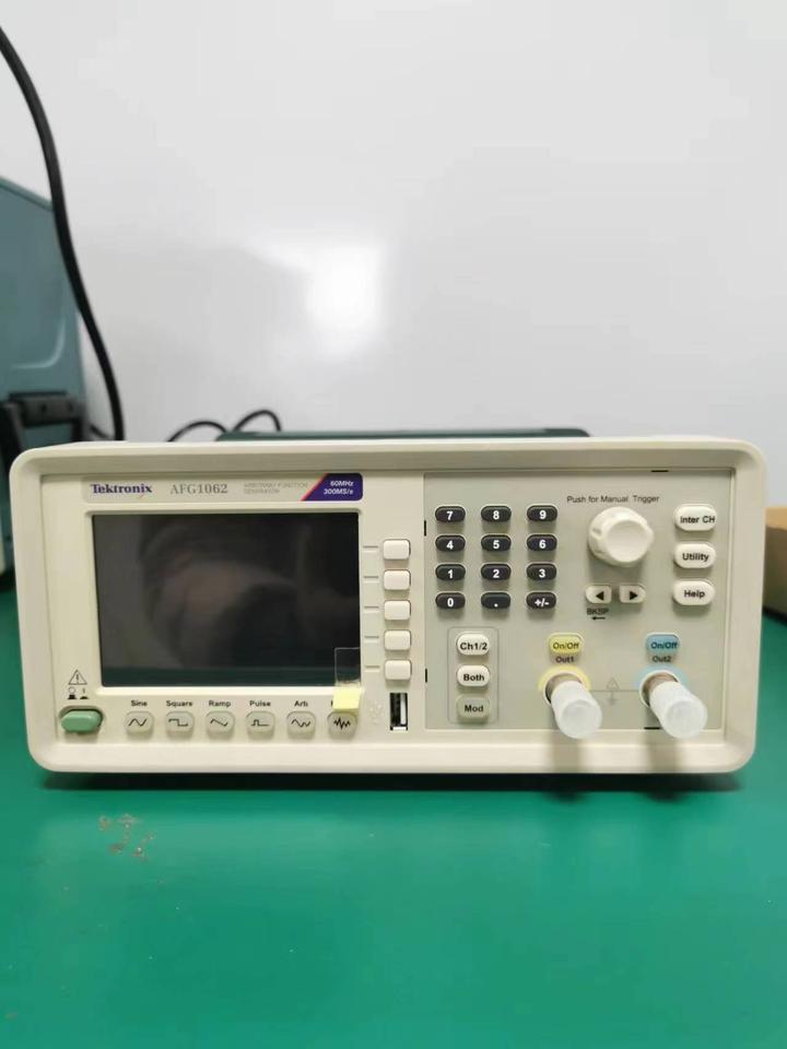 Tektronix泰克 AFG1062 函数信号发生器 - 知乎