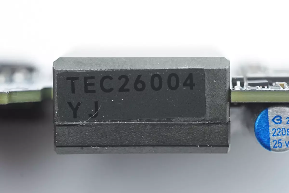 拆解报告：CukTech酷科65W双USB-C超薄氮化镓充电器AC65B2 - 知乎