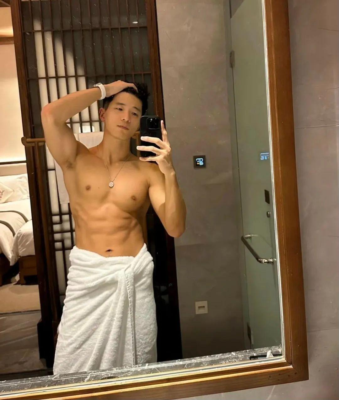 浙江186cm腹肌体育生，这臀围也太诱人了…… - 知乎