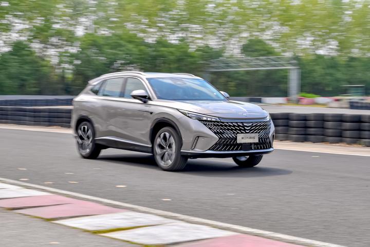 试驾第三代荣威eRX5，PHEV真的不如比亚迪DM-i ? - 知乎