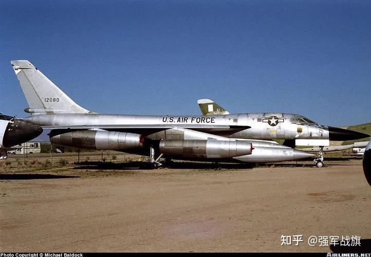 B-58作为世界上第一种超音速战略轰炸机 - 知乎