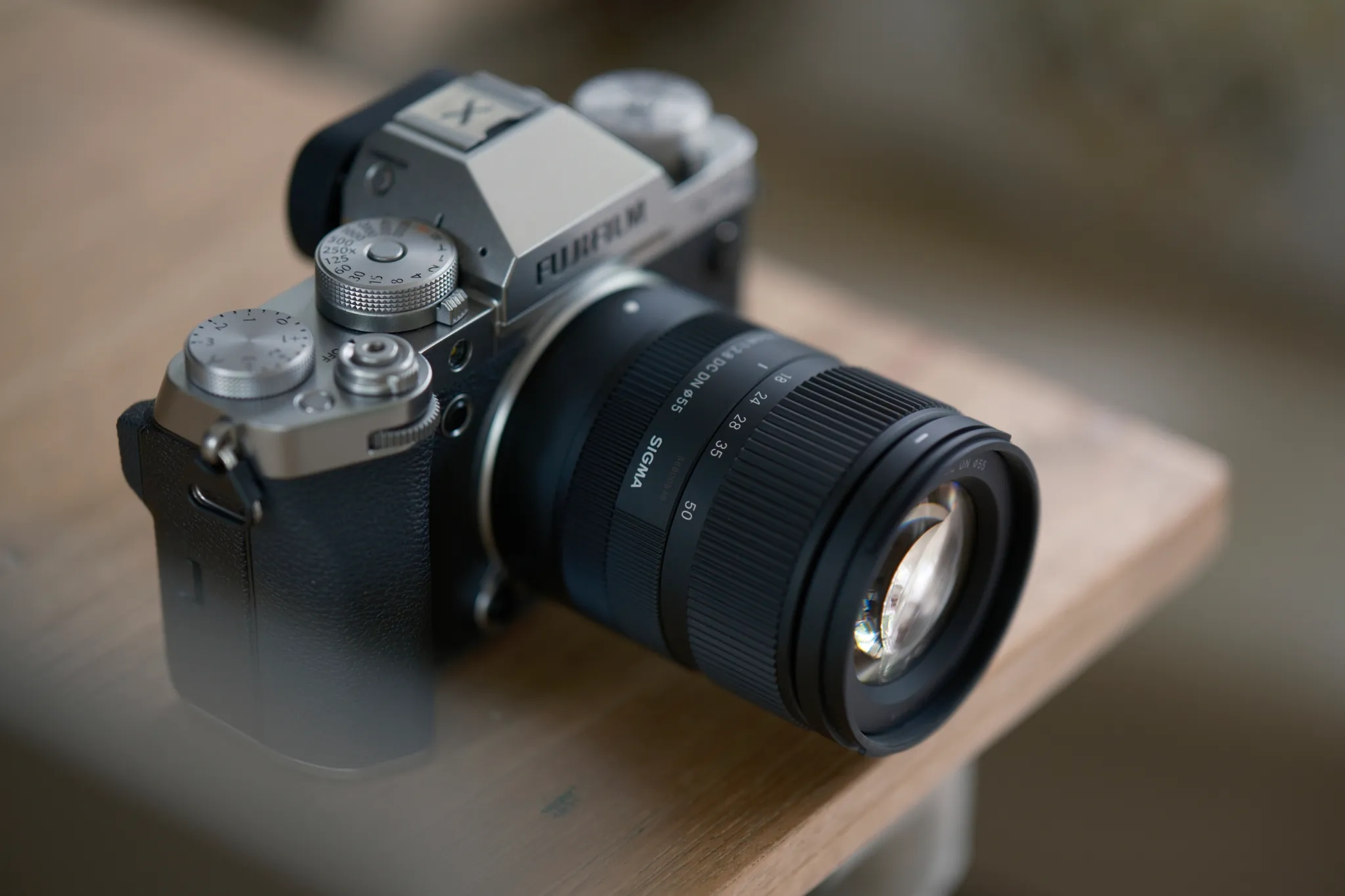 适马富士X卡口 18-50mm F2.8 镜头上架预约，售价3588 元，对此定价你有何看法？ - 知乎