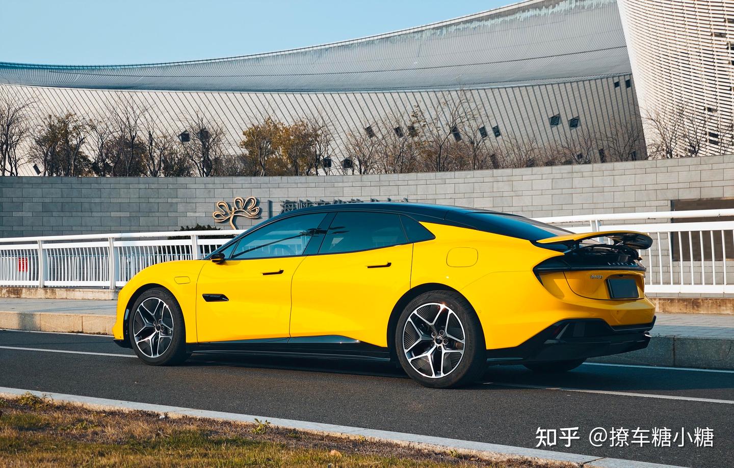 莲花Emeya：轻量化基因与电动化的碰撞 - 知乎