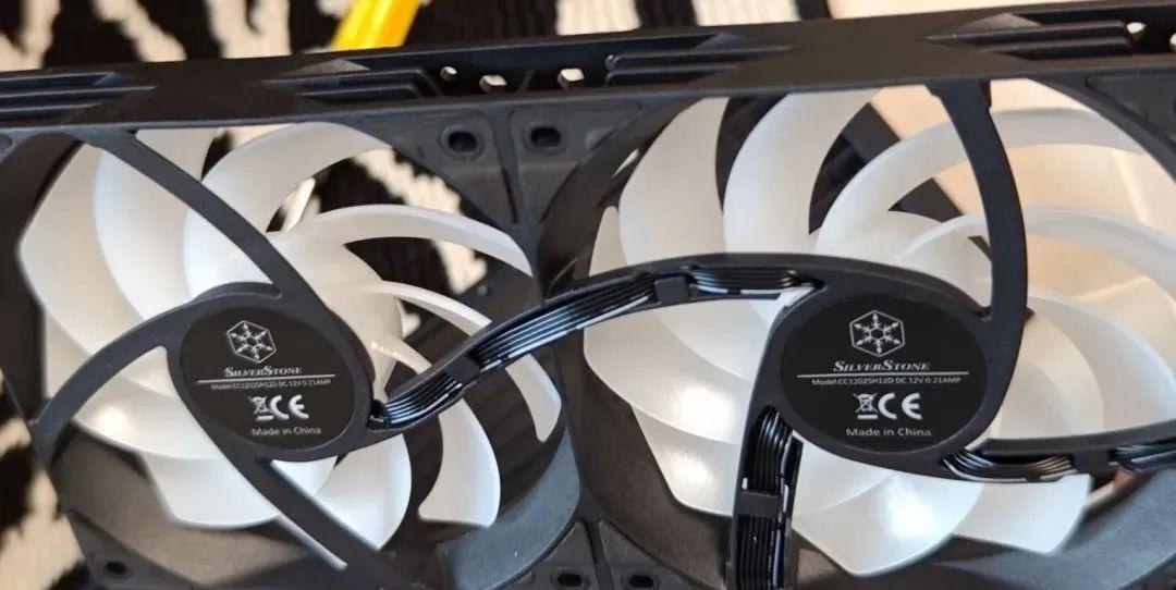 数显水冷，表现如何？银昕E360 PRO简评 - 知乎