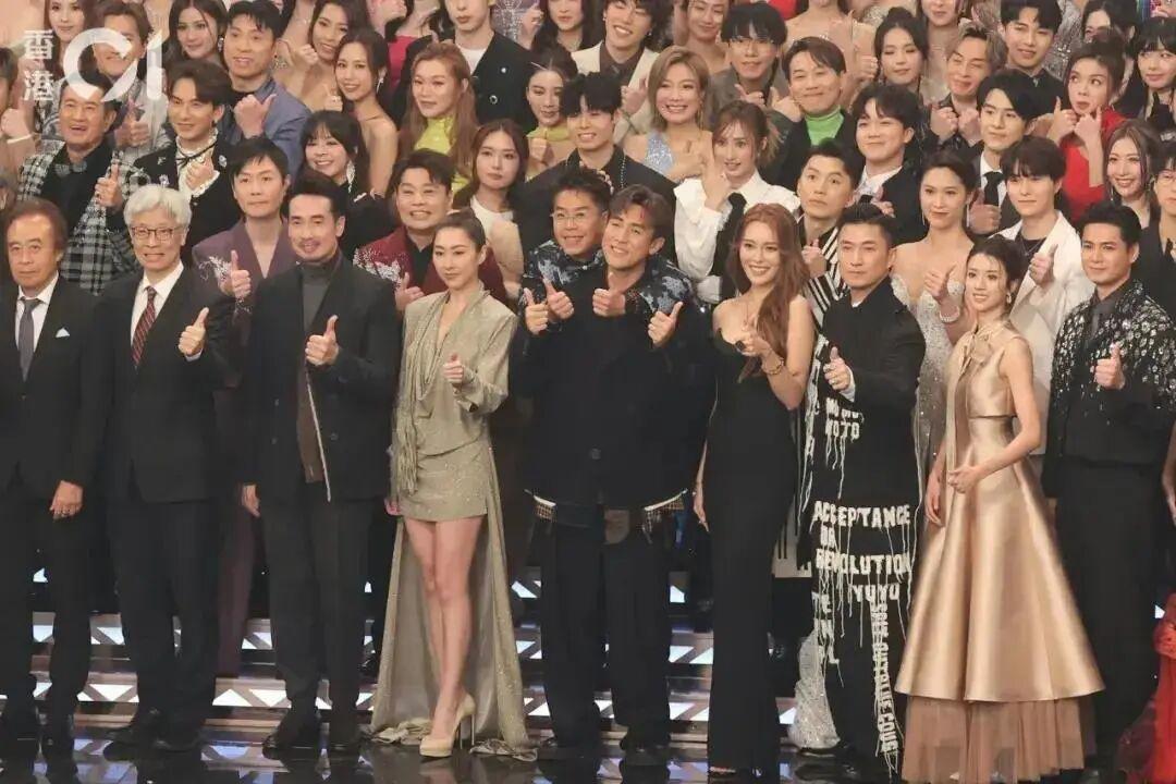 TVB这一夜，女星玉体横陈，王祖蓝女装惊吓，双姝争艳秀色可餐 - 知乎