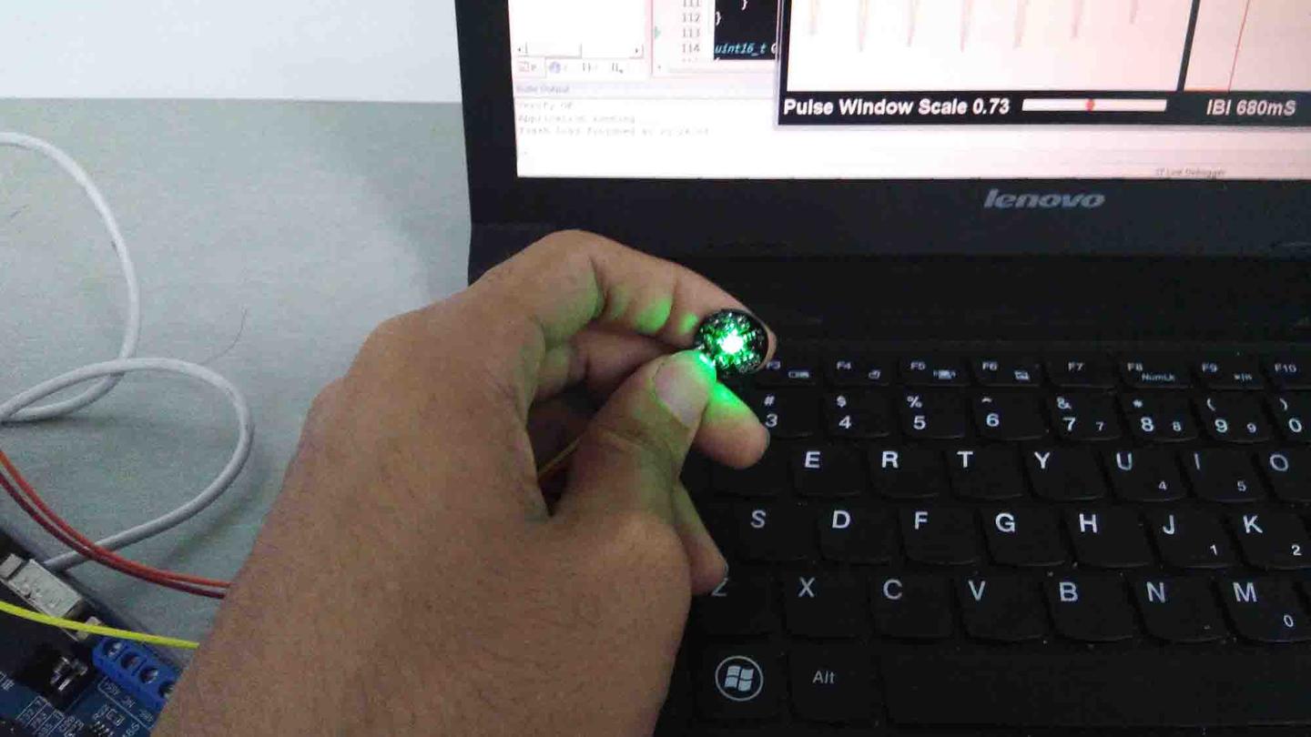 玩的就是心跳 —— 使用 PulseSensor 脉搏传感器测量心率 - 知乎