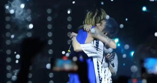 AR新歌暗示光光、Jony J、徐真真、TT的故事？两首歌写尽了说唱圈的爱恨情仇！ - 知乎