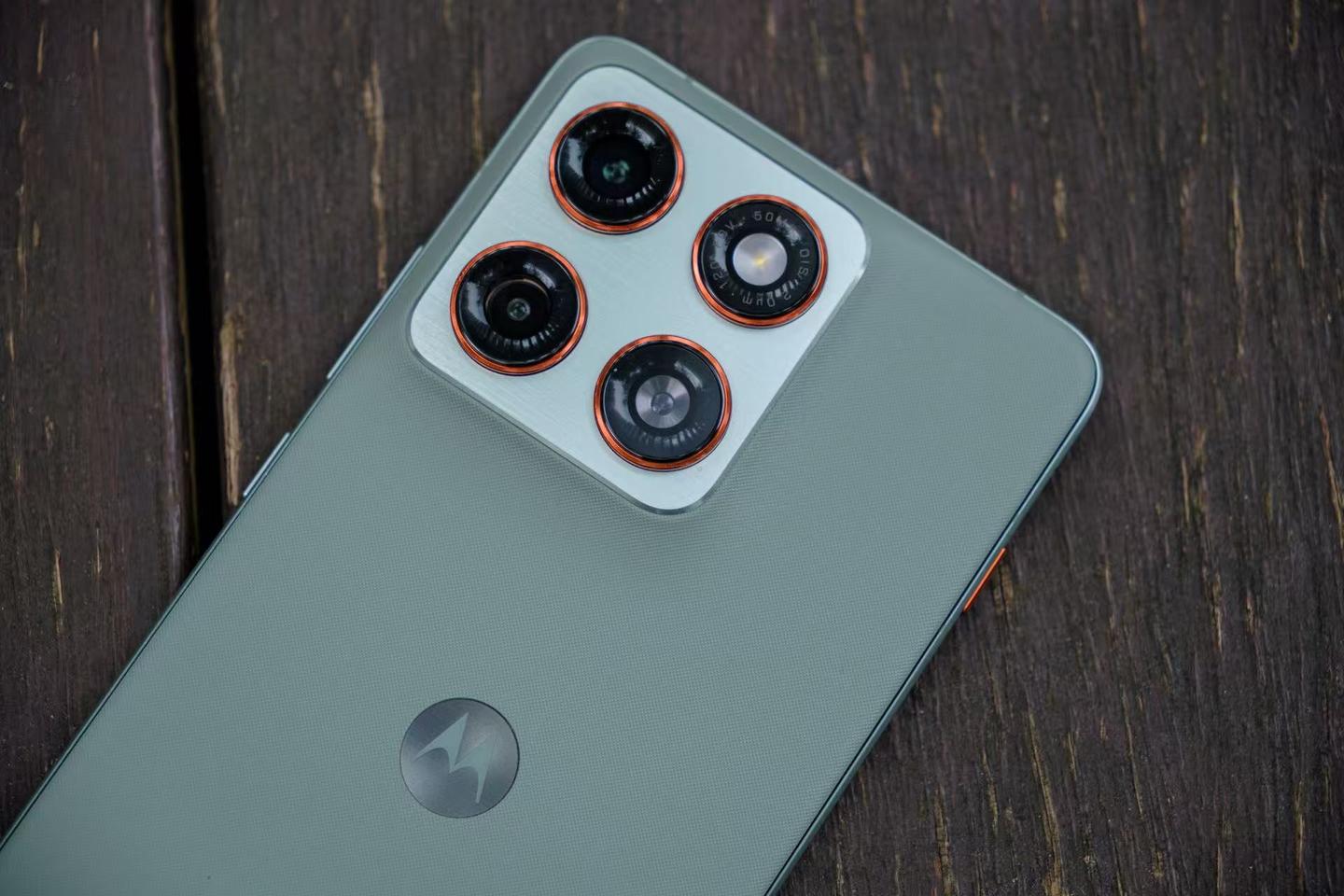 联想moto X70 Air首发评测：极致轻薄，拍照与续航均超预期 - 知乎