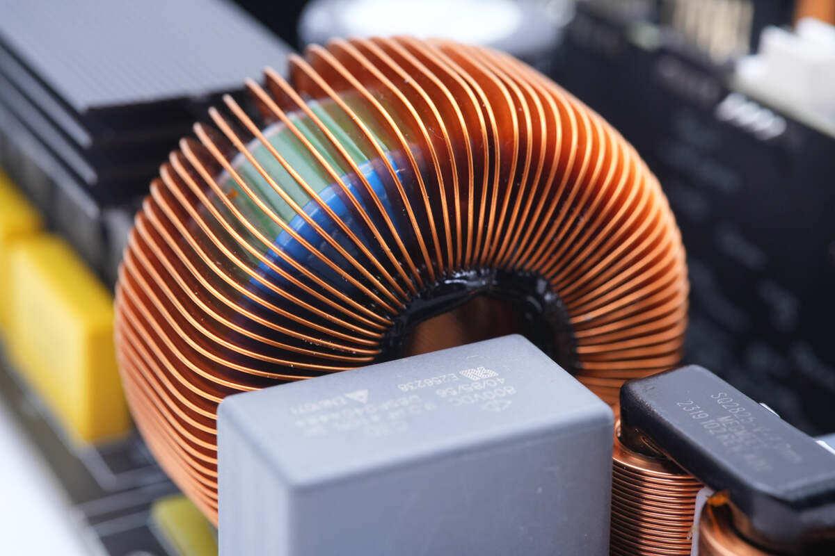 支持48V锂电池组恒压恒流充电，麦格米特2200W双向逆变方案解析 - 知乎