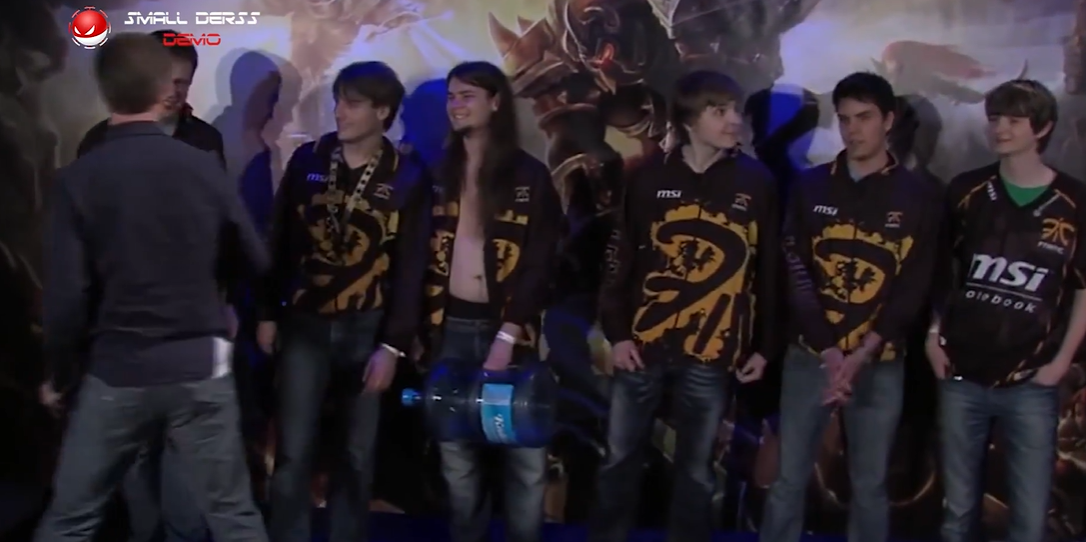 FNC 传奇上单 Shushei 因病去世，曾夺首冠拥有酒桶皮肤，你对他有哪些记忆？ - 知乎